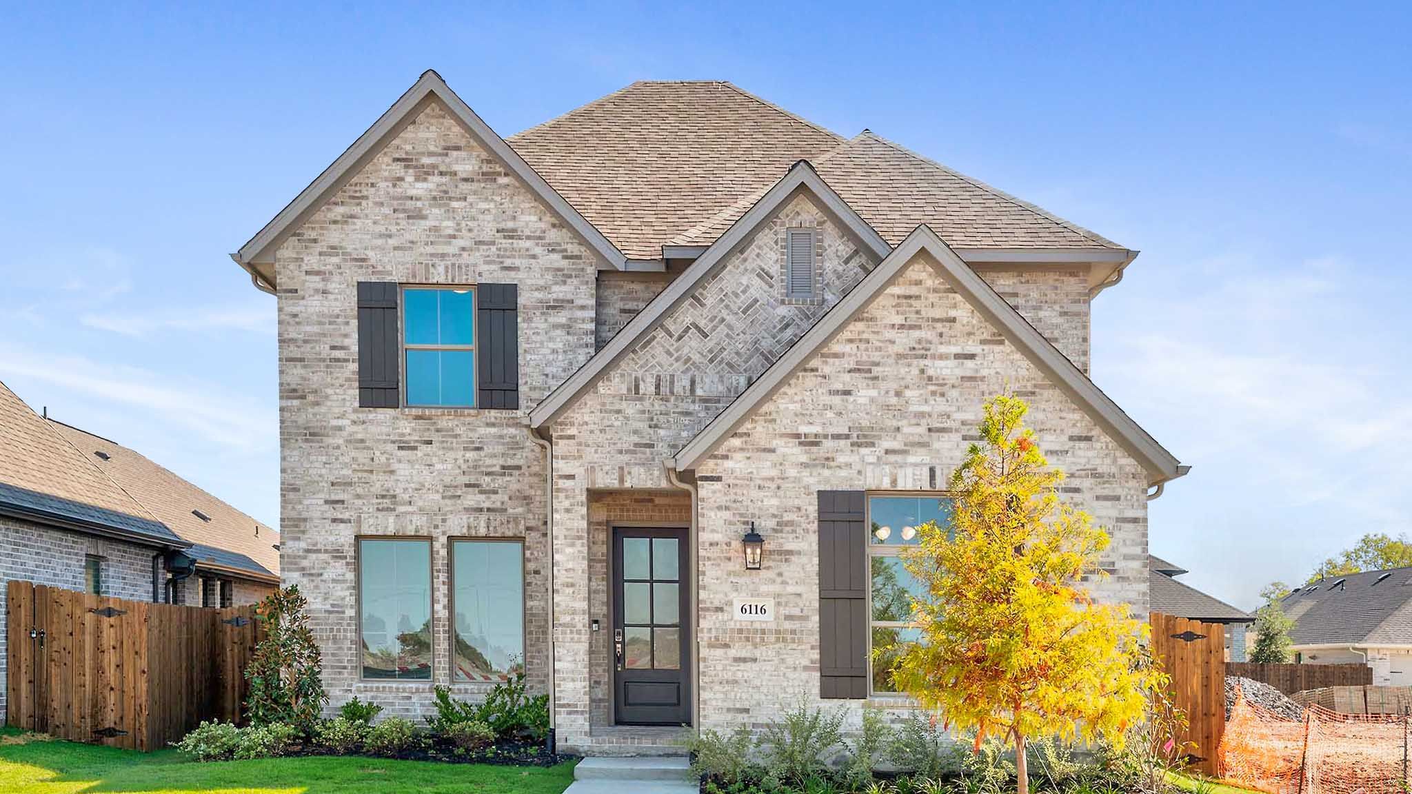 Avondale 40' in Fate, TX - Perry Homes