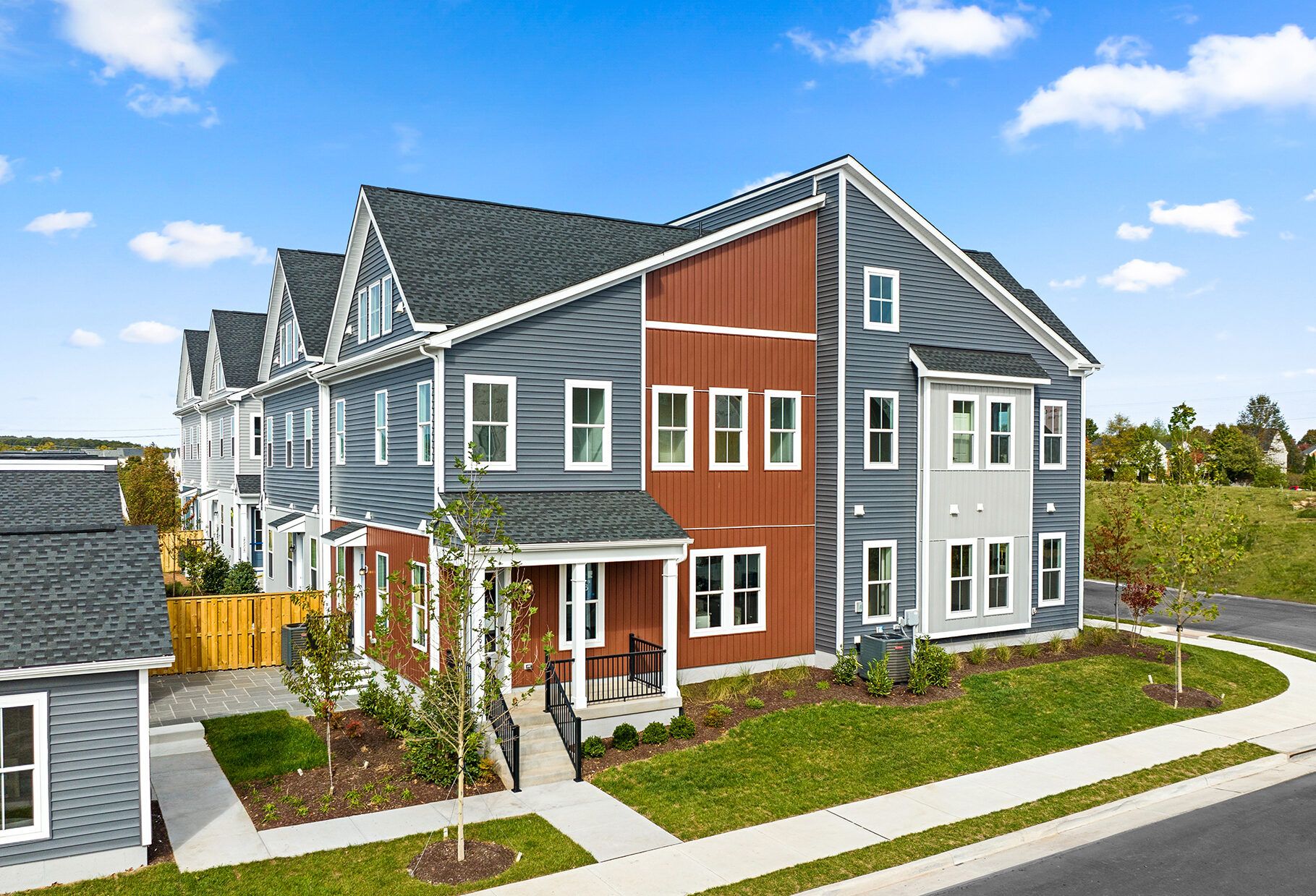 Travis 28-D1 Plan at South 620 in Aldie, VA by Van Metre Homes